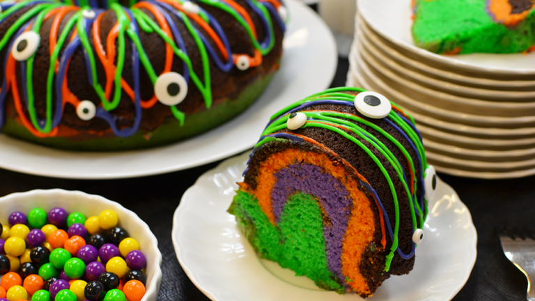 Recipes - Halloween Ring Cake - What everyone needs for their party!